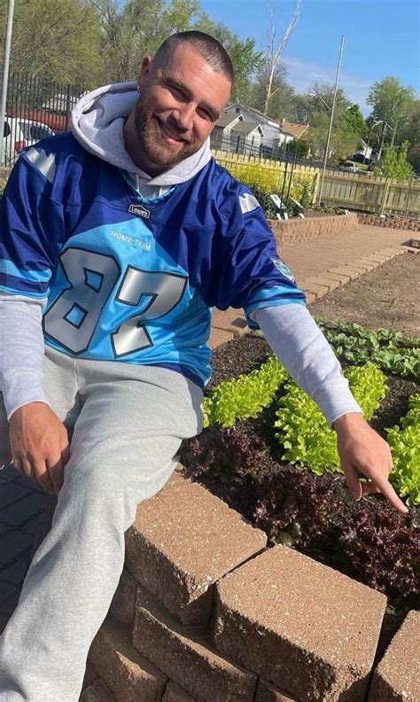 Travis kelce is going for it – Artofit