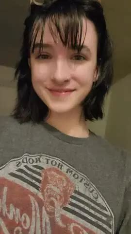 Here Are My Tiny Titties Scrolller