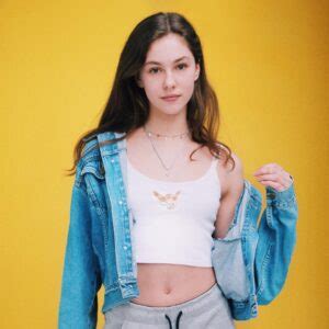 Hot Sexy Eloise Webb Bikini Pics