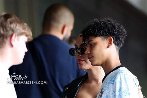 عکس استایل جورجینا با کت چرمی برای بازی رونالدو نامزد Cr7 با