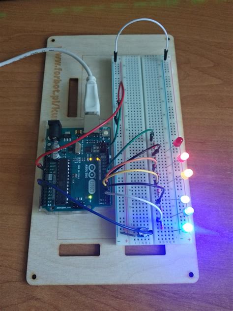 Github Dawid Lukasiewicz Arduino Uno Adc Measure Measures Voltage Between 0 5v And Displays