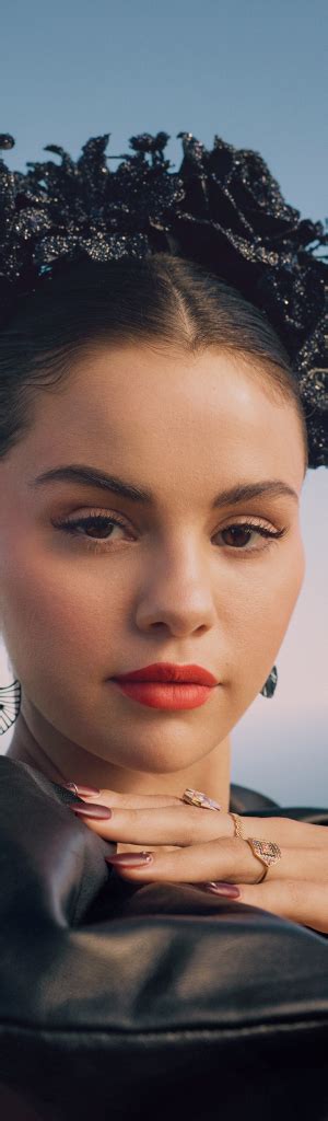300x1024 Beautiful Selena Gomez Face 2020 300x1024 Resolution Wallpaper