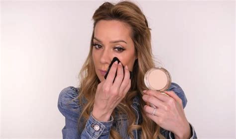 Easy Gold Glitter Eye Makeup Tutorial Upstyle
