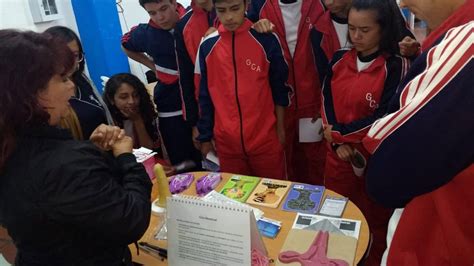 Am I Bisexual Colombian Teens Biggest Questions About Sex