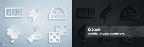 손 들고 돈 가방 카지노 간판 네 잎 클로버 게임 주사위 복권 티켓과 행운의 일곱 잭팟 아이콘 슬롯 머신을 설정합니다 벡터 3차원 형태에 대한 스톡 벡터 아트 및 기타