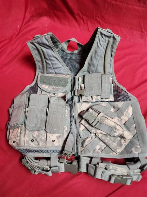 Blackhawk Tactical Series Mens Vest Size Medium Acu Pattern Ebay