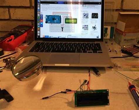 Measuring Temperature And Showing On LCD Works OldVolvo