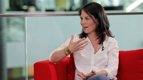 Hannover 96 Bald 2 Liga Elfer Held Eric Uhlmann Wird Zum Coolman Sport Bild De