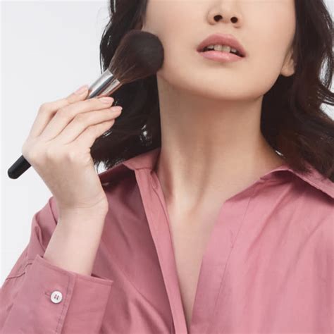 5 Essential Makeup Tips To Look Flawless Over 50 According To Muas
