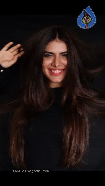 Model Twiinkle Saaj Photos Photo 10 Of 16