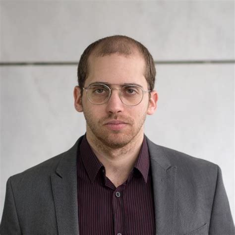 Itay Knaán Harpaz Medium