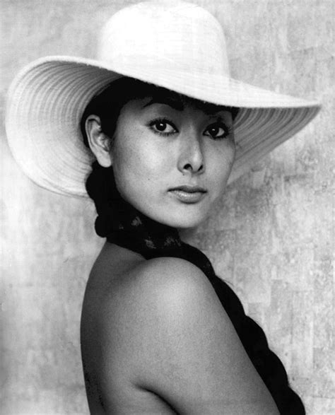 Adele Yoshioka Cinema Estrelas