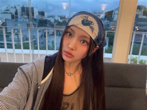 Newjeans 🌼 On Instagram ♡ 240802 Hyein Phoning Album Update 뉴진스