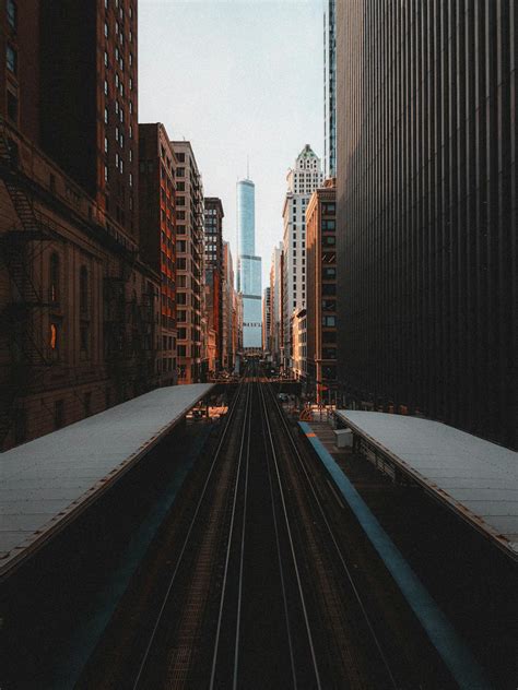 강철 거리 건물 건축 고층 고층 건물 교통 구조 기차 선로 대중교통 도시 도시 경관 도시 풍경 도시의 도시의 불빛 도시의 삶 도심 랜드마크