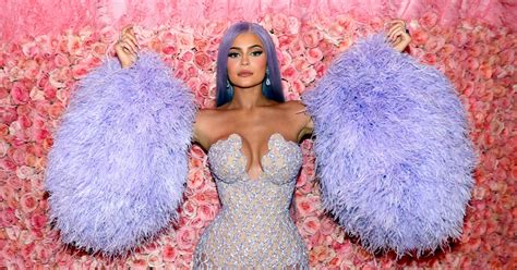 Kylie Jenner Under Fire For Taking 40 Mile Flight On Private Jet Maxim