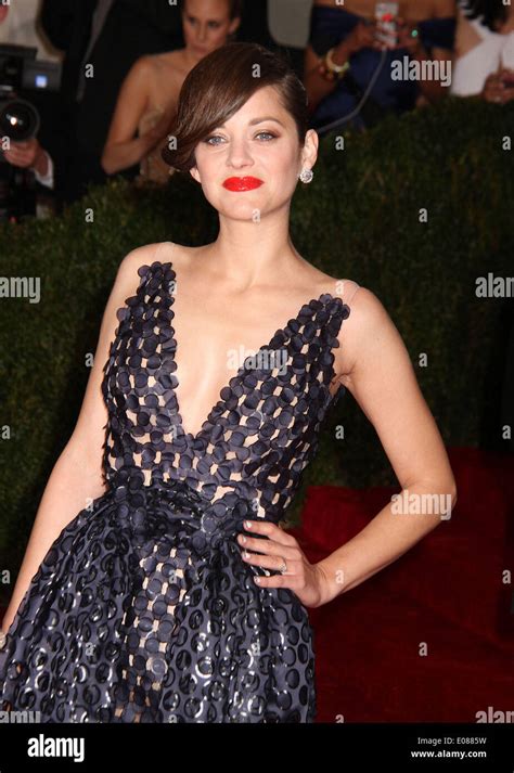 New York New York Usa 5th May 2014 Actress Marion Cotillard