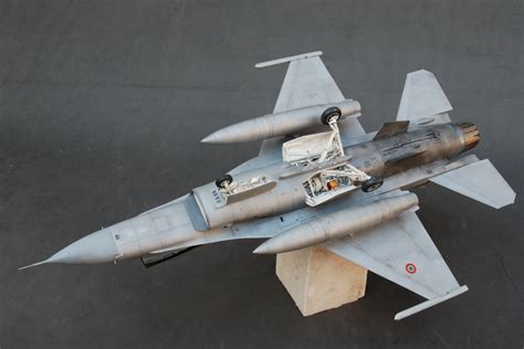 Yoryi Puntocom Modelismo Y Maquetas 148 F 16 Adf Italiano