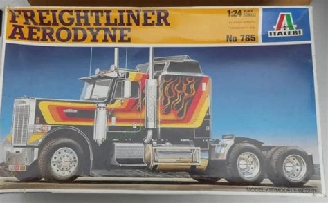 Italeri Flc Hi Rise Bunk Freightliner Kit785 124 Scale Model Kit Etsy