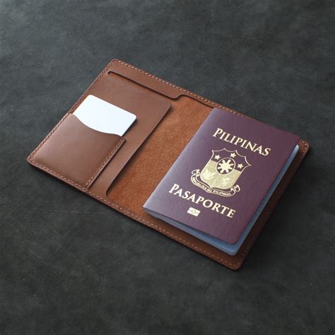 Passport Holder Vegetable Tanned Cowhide Astrid Leather