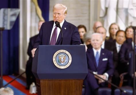 တရုတ်၊ ကနေဒါနှင့် မက်ဆီကိုတို့အပေါ် သိမ်းကြုံးချမှတ်သည့် အကောက်ခွန်နှုန်းထားများ ထရမ့်ကြေညာ