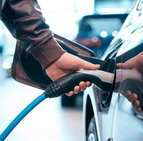 The Electrifying Future: A Deep Dive into the Evolution of Electric Mobility – Chip Tech