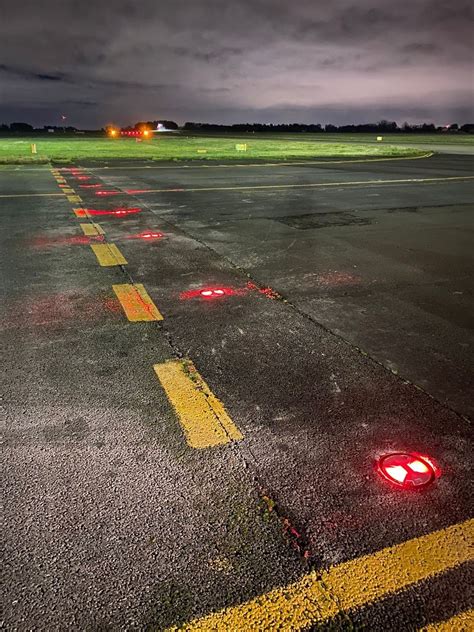 Stop Bar Lights Taxiway