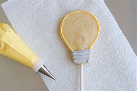 How To Make Light Bulb Cookies On A Stick Bake At