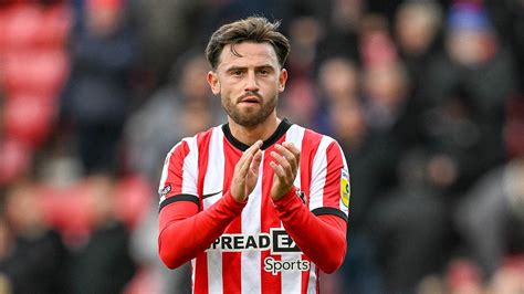 Patrick Roberts Omission Was Down To Forced Tactical Tweak Says Sunderland Boss