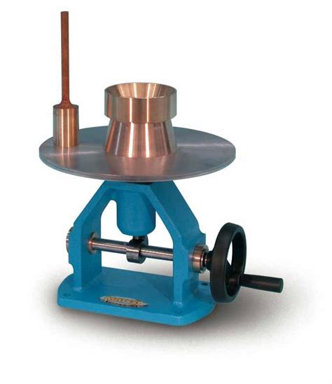 Hand Operated Flow Table Macben