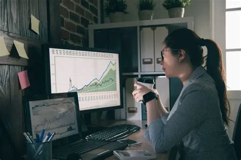 Why Do Data Scientists Prefer Python Over Java