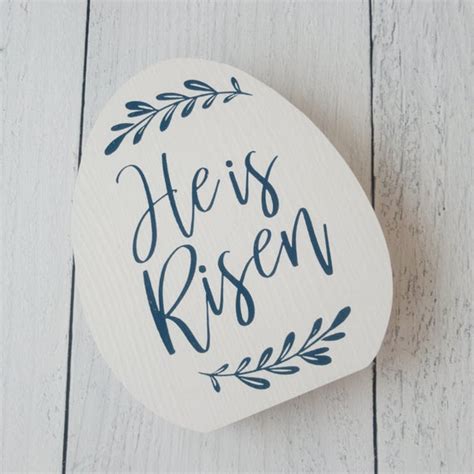 He Is Risen One Simple Wreath