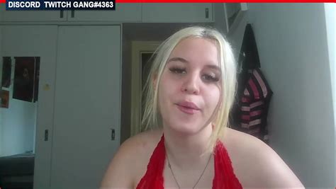 Sexy Twitch Streamers Flashing Boobs And Accidental Nip Slip Fapcat