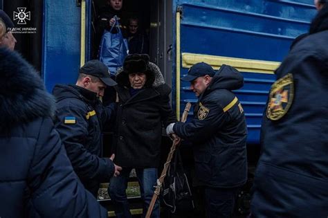 До Тернополя прибув потяг із біженцями з Покровська портал новин Lb Ua
