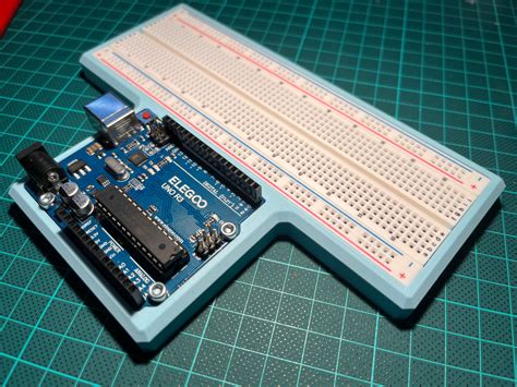 Porta Arduino Uno Y Protoboard Por Clyde Frogmakerworld Descarga Modelos 3d Gratuitos