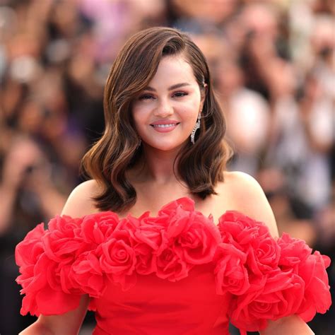 Selena Gomez Reveals Why She Lost Her Spanish Despite Her Mexican Roots