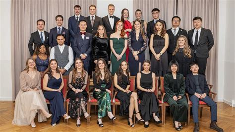 Die Ehl Hotelfachschule Passugg Verleiht 26 Hotelmanagement Diplome An