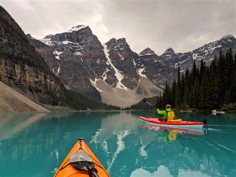 Complete Guide To Canoeing Lake Louise Emerald Lake Moraine Lake