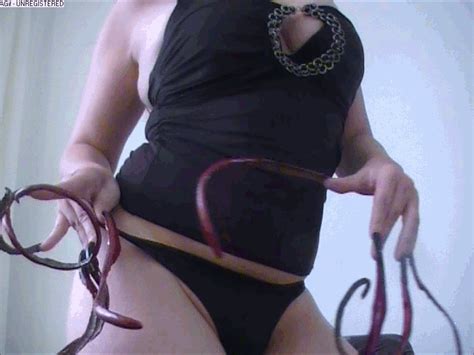 World Of Nails Tease Show Red Nails May2014