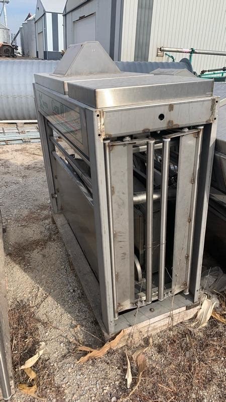 1 preowned gen ii sort master hog and sheep sorting scale smith