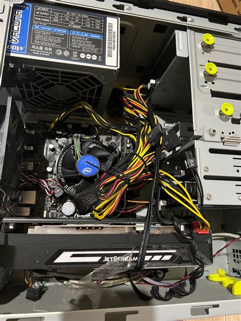 컴퓨터 본체 내부 선 관련 질문 지식in