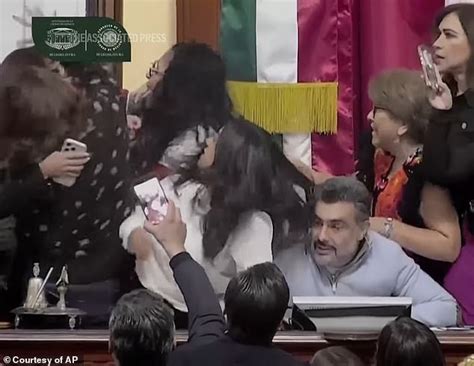 Full Blown Catfight Erupts In Mexico Citys Congress As Female