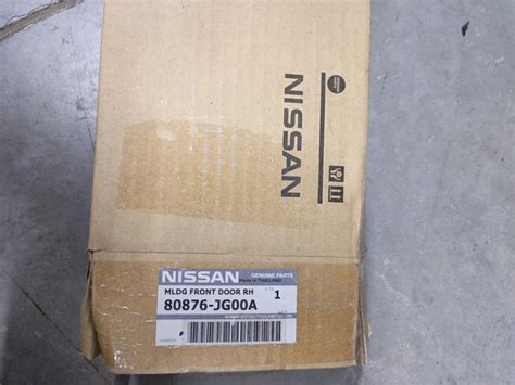 Молдинг двери T31 FR, правый передний NISSAN 80876-JG00A на Nissan X ...