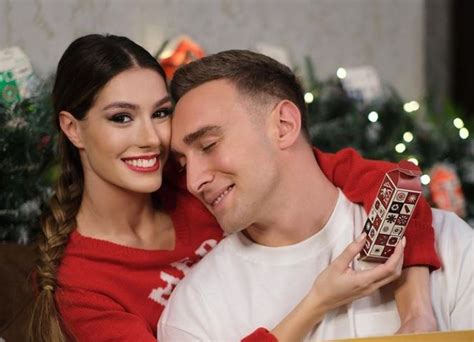 ვიდეო როგორ ემზადებიან ირაკლი მაქაცარია და ლიზა ჩიჩუა ახალი წლისთვის