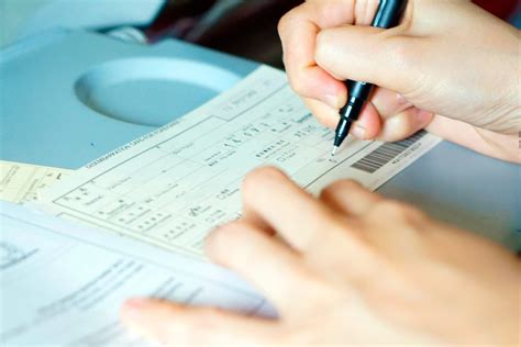 Таможня Ангола декларация иностранной валюты ввоз денежных средств запрещенные материалы