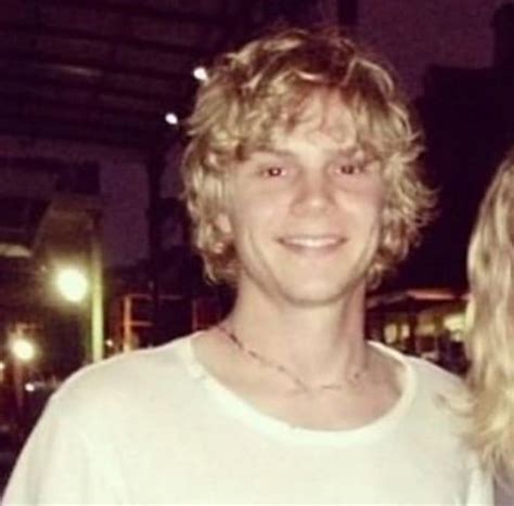 Martina Adl Kullan C N N Evan Panosundaki Pin