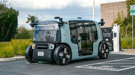 Amazons Zoox Robotaxi Has Made Its Way To Public Streets With Passengers