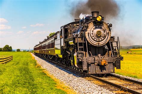 Fall Foliage Train Rides The Best 17 Train Journeys In The US