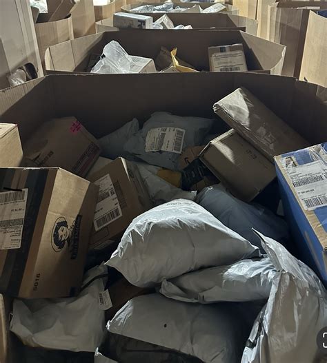 High Piece Count Undeliverable Mail Pick Up Only Grp Liquidations