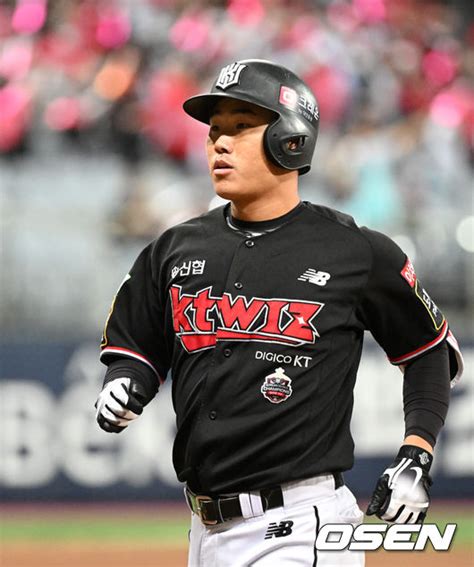 원소속팀 1 1년 잔류 제안…롯데에서 온 Fa 내야수 어떤 결정 내릴까