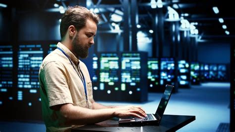 Premium Photo Supervisor Checking Event Logs And Diagnostic Tools To